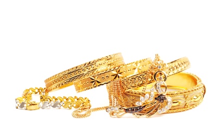 Gold Jewelry Guide: Types and Selection Tips